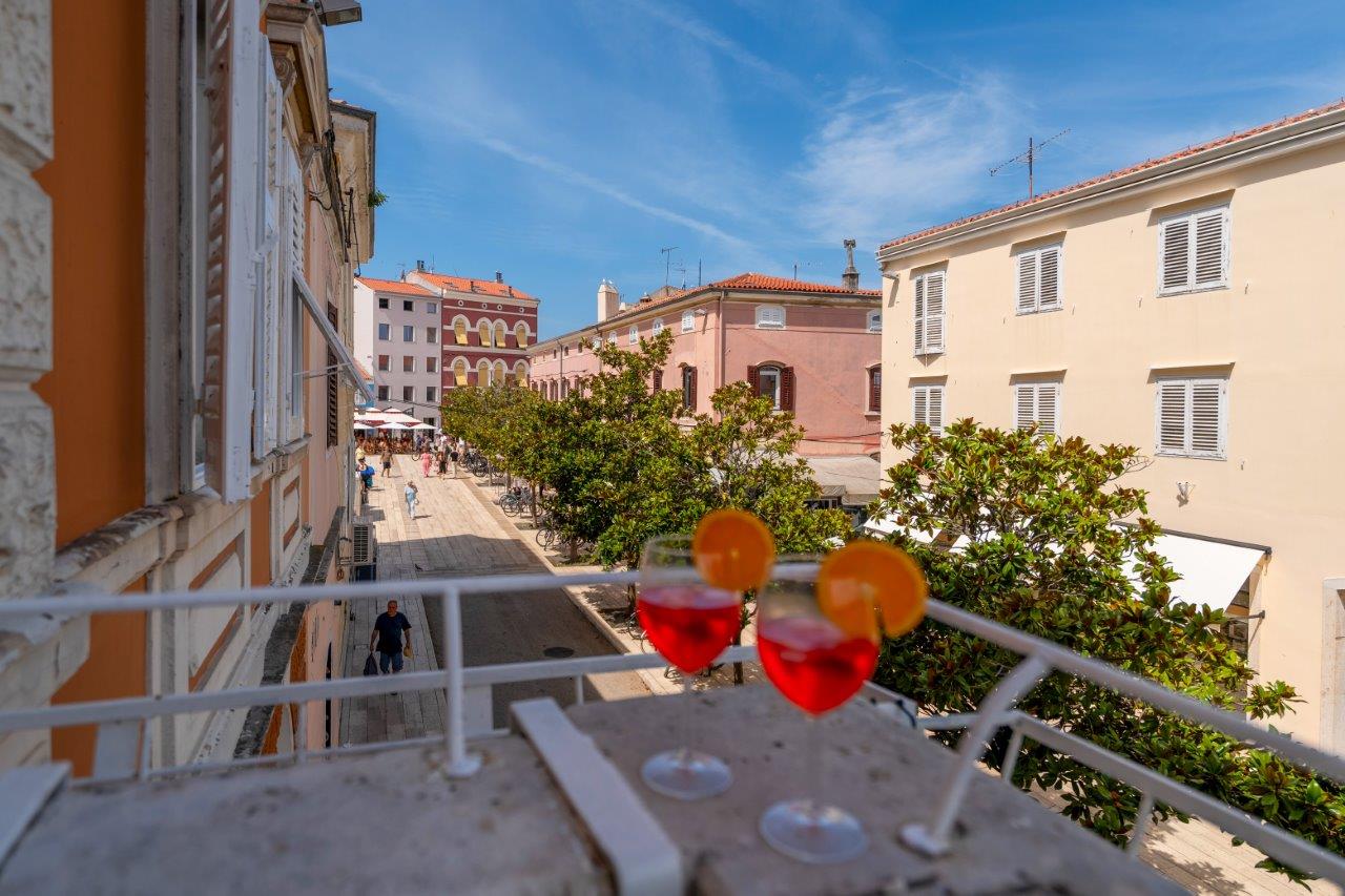 Apartment Romeo & Juliet Poreč, with balcony and sea view - Apartment ...